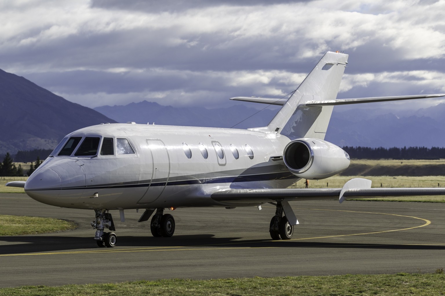 Mid-size Private Jets | Medium Jets Hire