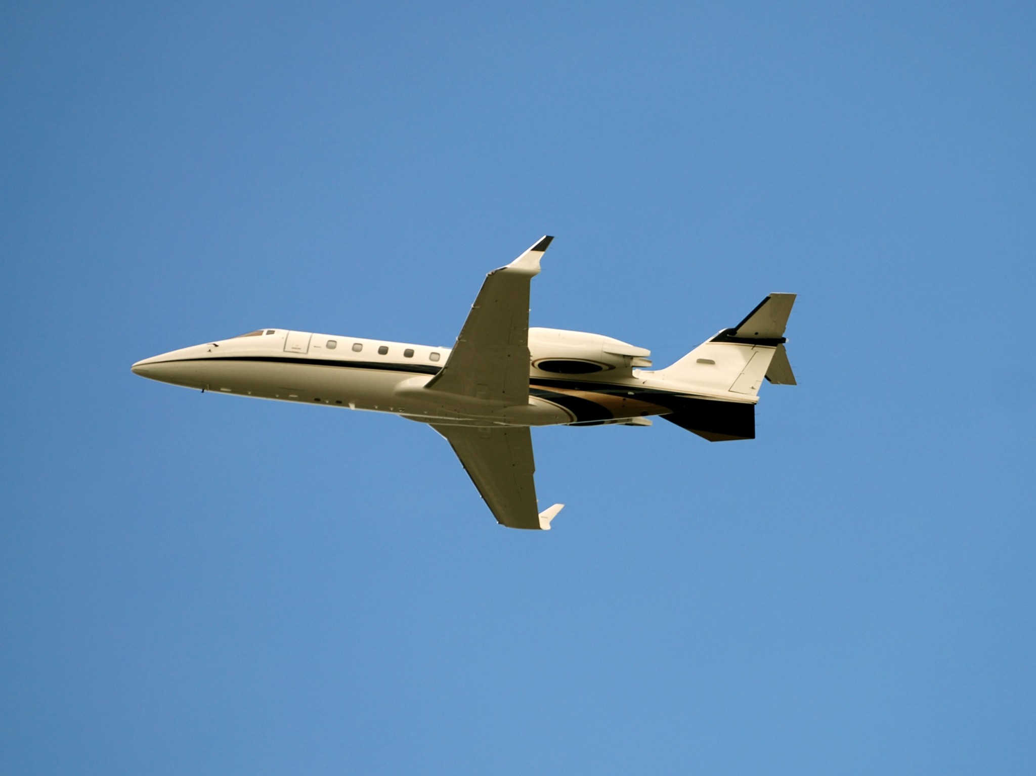 Mid-size Private Jets | Medium Jets Hire